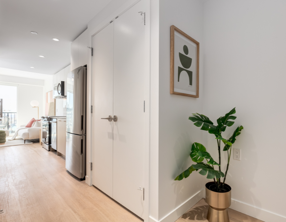 Lonsdale Square - Apartments in Lonsdale, North Vancouver | Minto ...